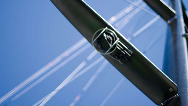 Using composite materials in rigging